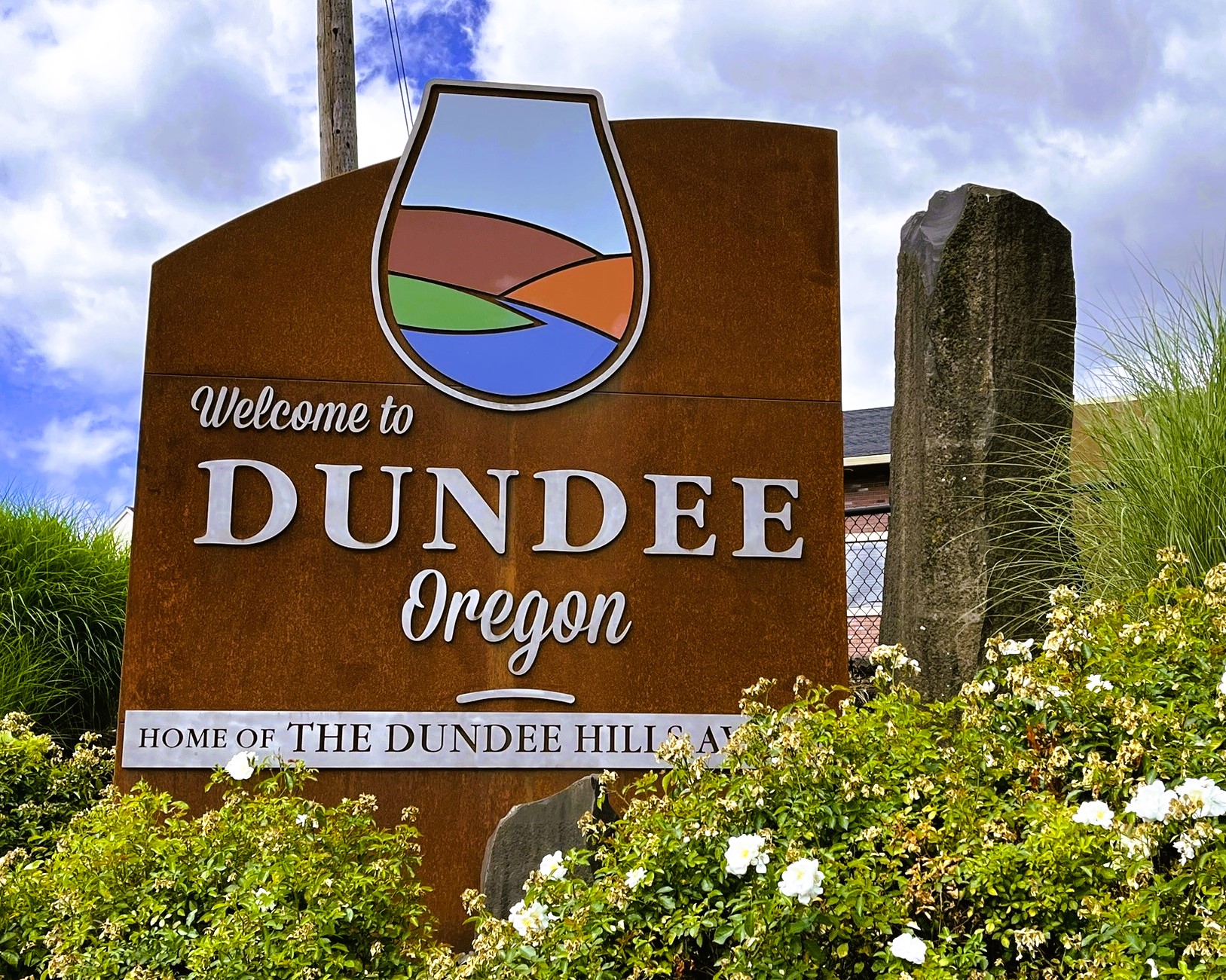 Dundee, OR: Where you can go Wine Tasting on foot! - Small Town Vibe